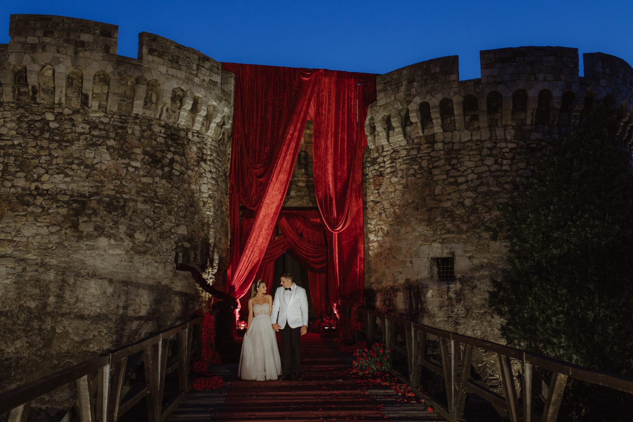 A Monumental Wedding In A 700-Year-Old Fortress - Wedded Wonderland