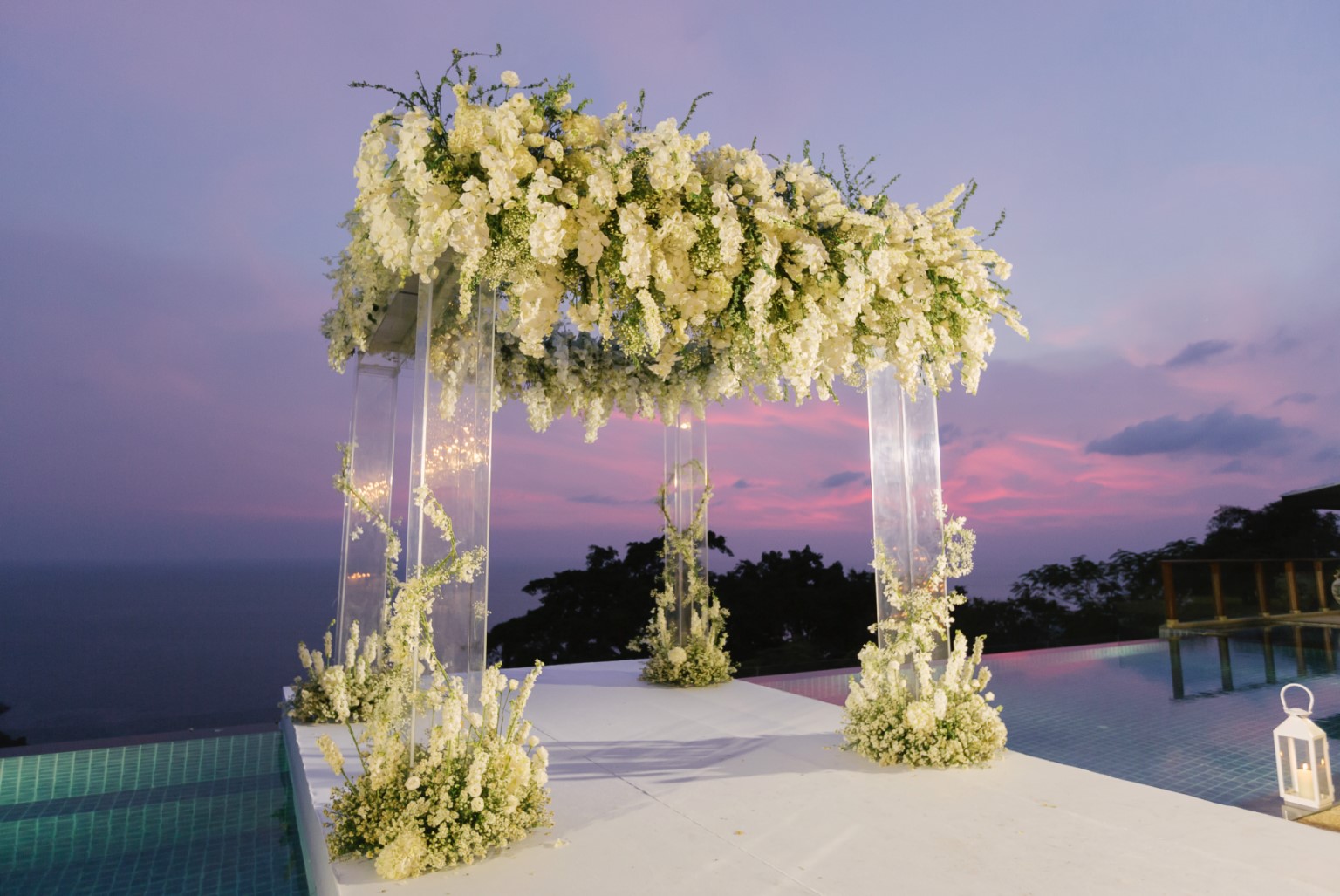 How To: Make Your Small Wedding Spectacular | Wedded Wonderland