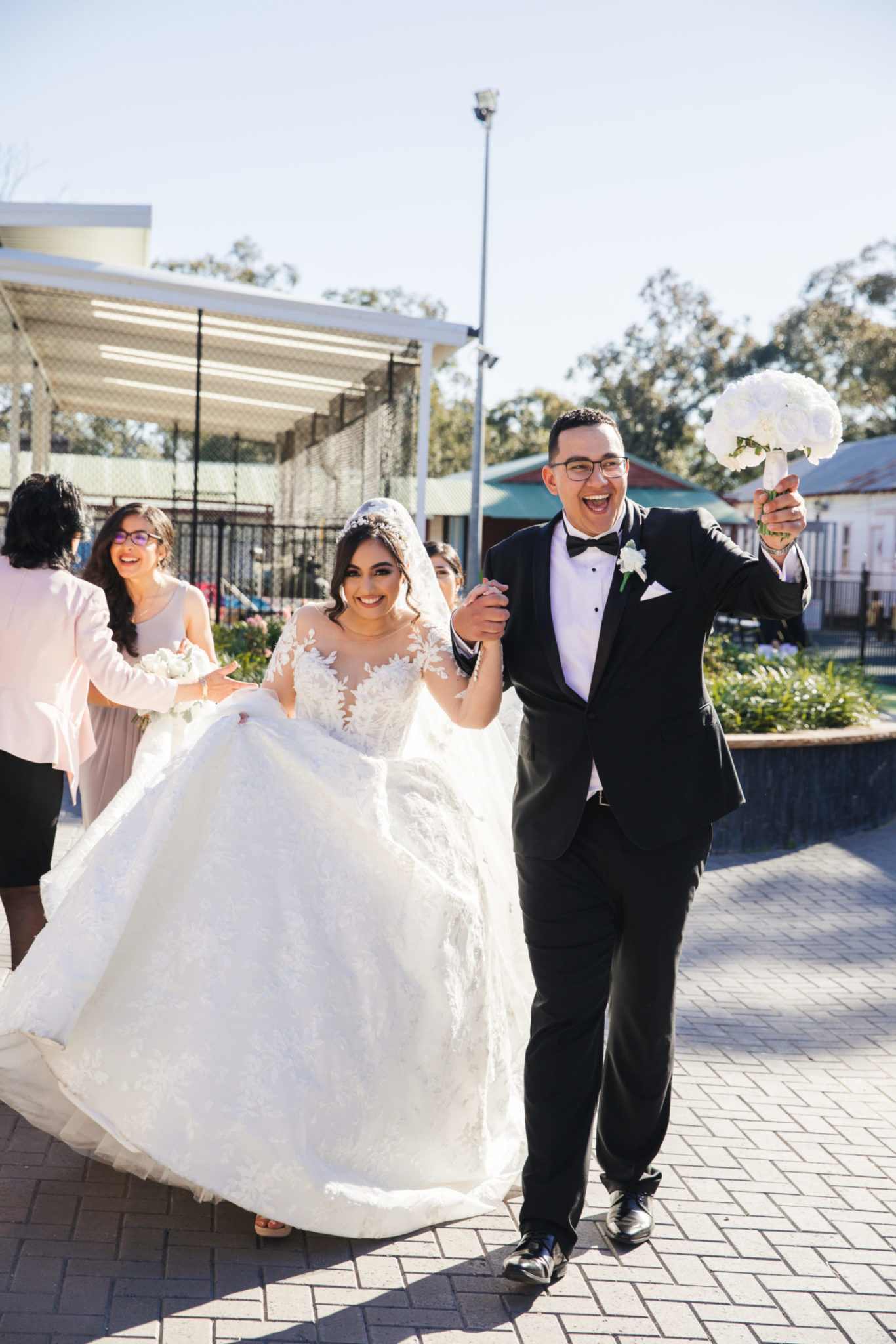 The Perfect Wedding for Two High-School Sweethearts - Wedded Wonderland