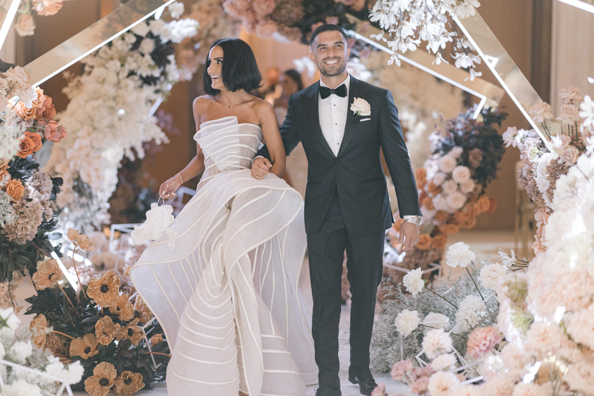 Louise and Yianni's Heartwarming Wedding Celebration - Wedded Wonderland