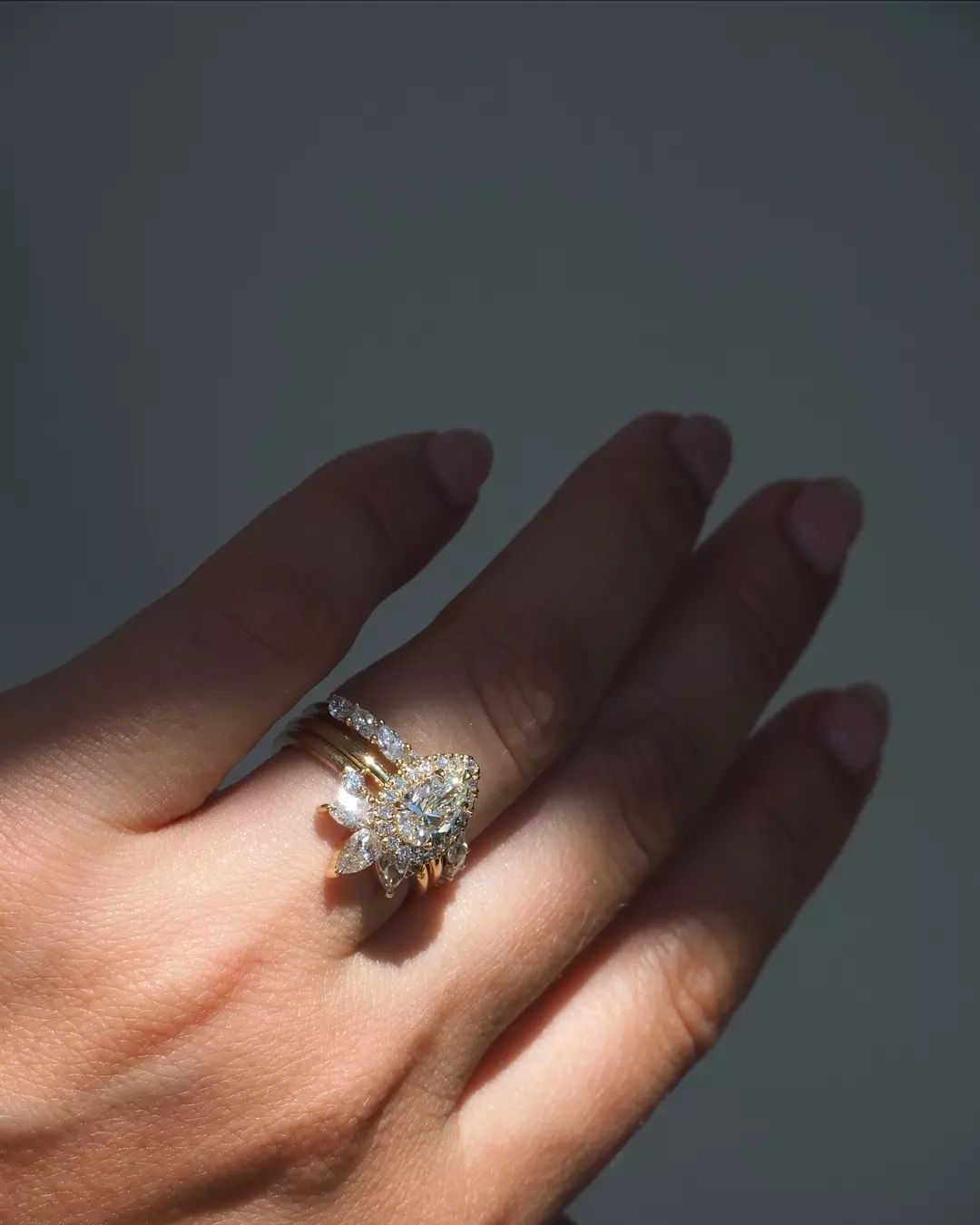 How To Buy An Engagement Ring Online | Wedded Wonderland
