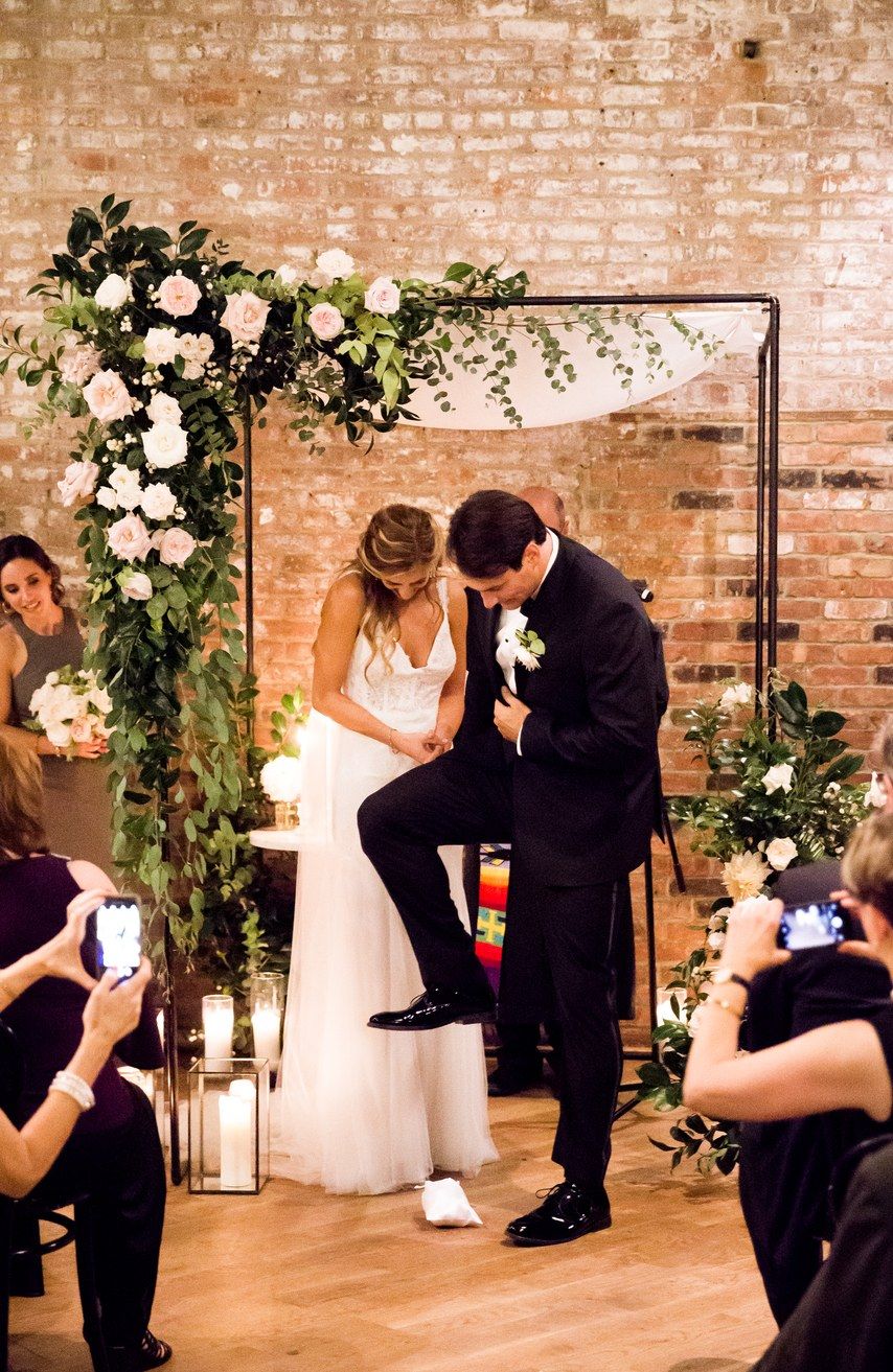 10 Unusual Wedding Traditions You Didn't Know Existed - Wedded Wonderland