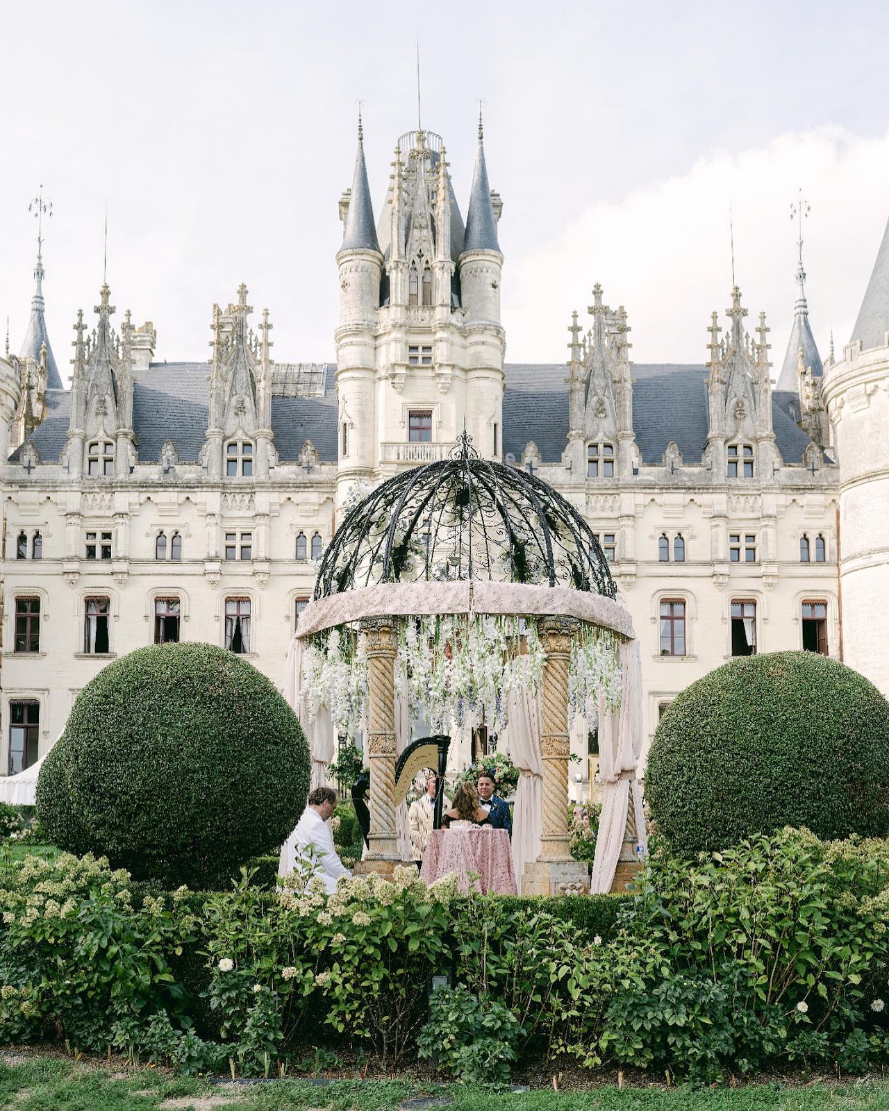 10 Jaw-Dropping European Castle Destination Wedding Venues - Wedded ...