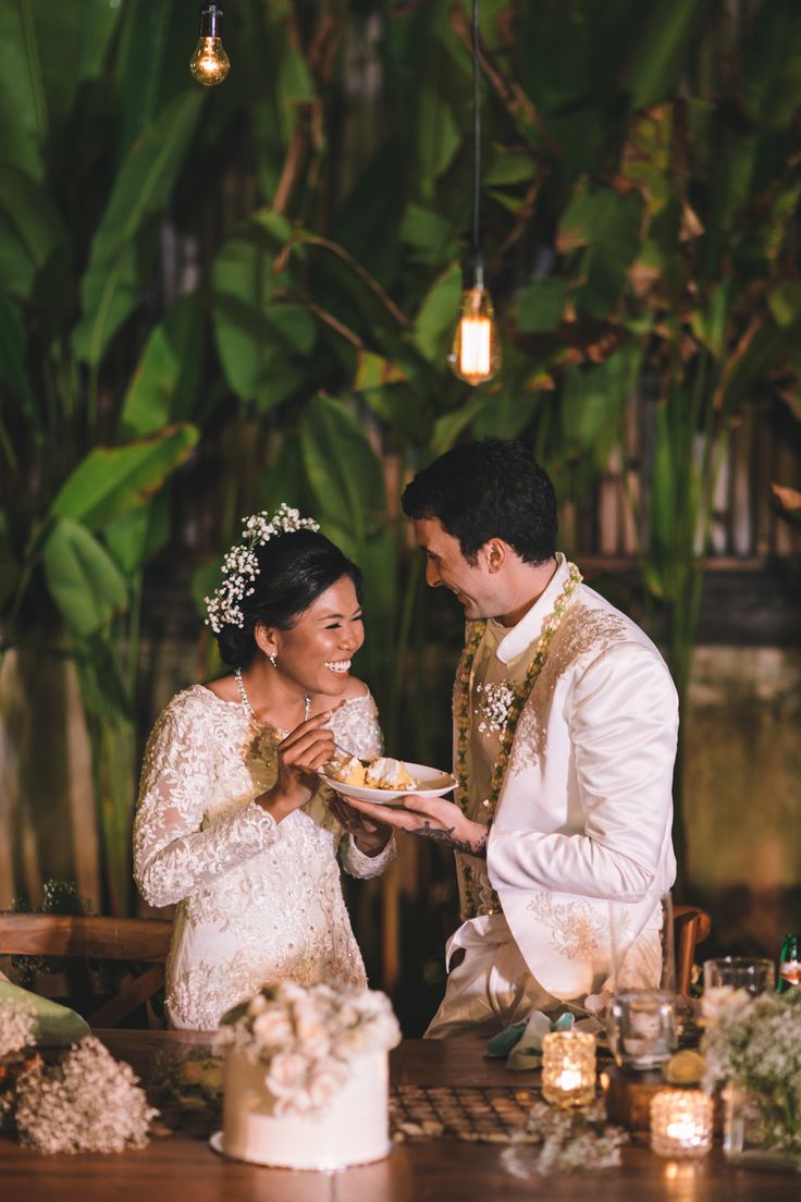 Traditional Javanese Wedding Rituals and Their Modern Interpretations ...