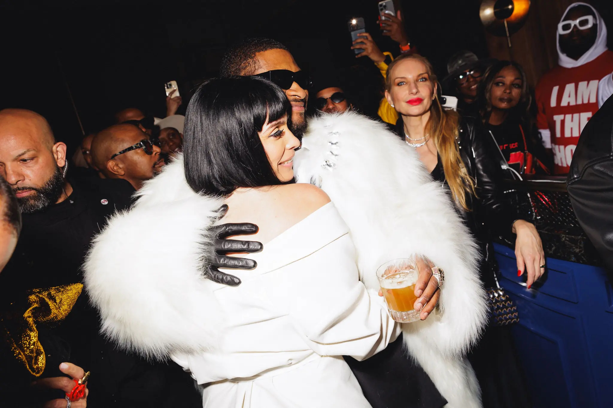 Usher Marries Jennifer Goicoechea After The Super Bowl in Las Vegas - Wedded Wonderland