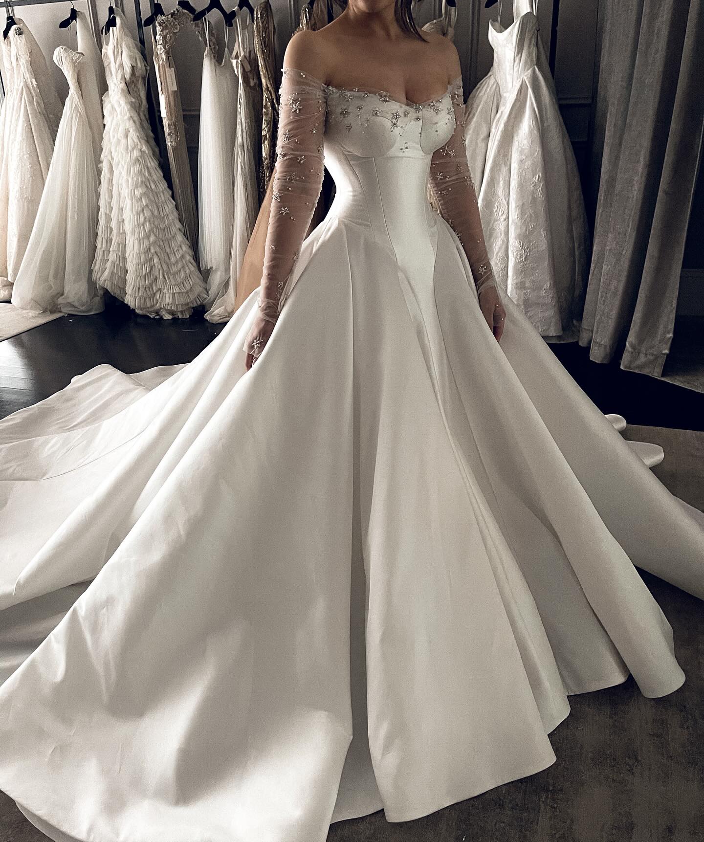 Top 7 Wedding Dress Fitting Tips You Need To Know | Wedded Wonderland