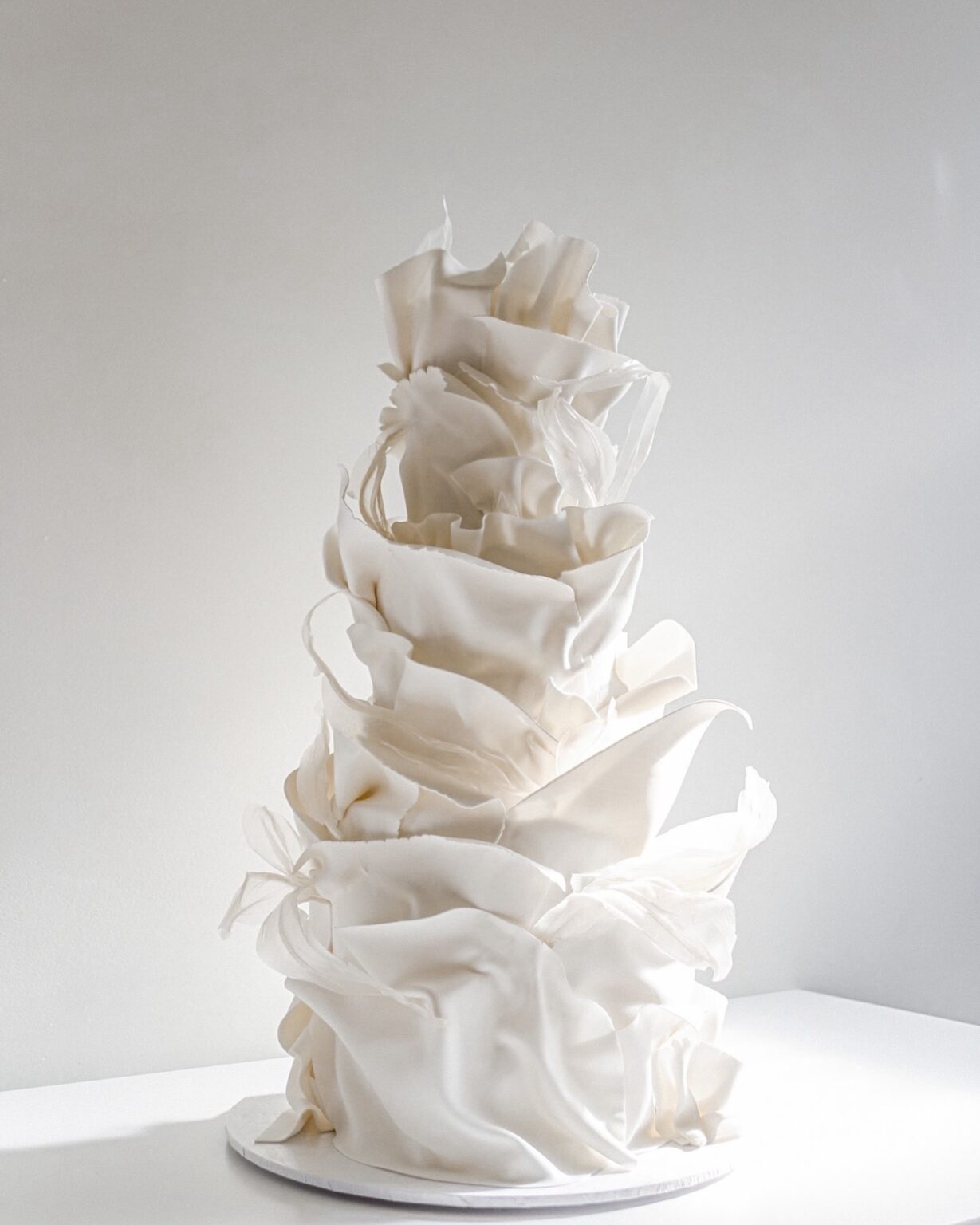 Here Are All The Current Trends In Wedding Cake Designs You Need To ...