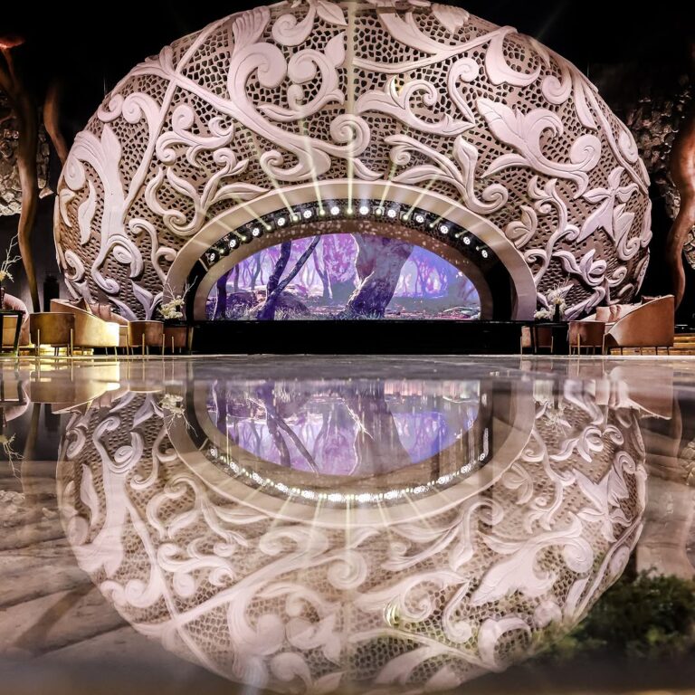 This Unreal Wedding Venue in India is One of the Most Glamorous Spaces ...