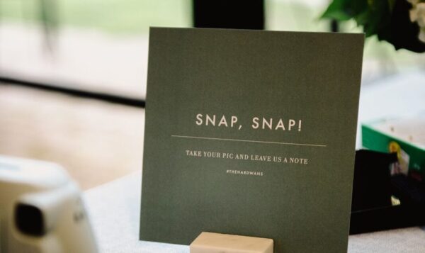 Should You Have an "Unplugged" or "Plugged" Wedding? - Wedded Wonderland